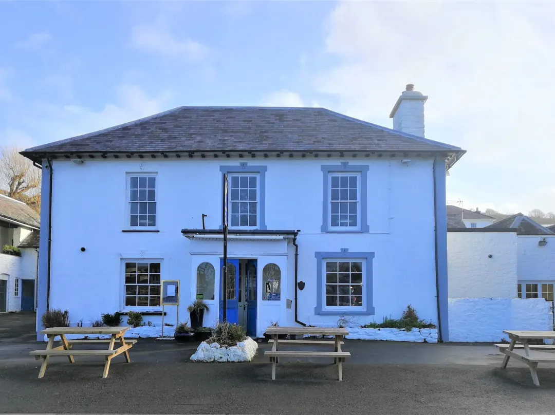 Feathers Hotel, Bar And Restaurant - Aberaeron