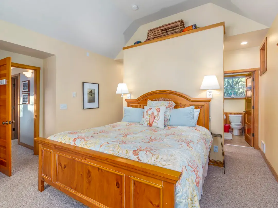 Charming Decor And Easy Beach Access - Delightful Coastal Retreat - Pacific City, OR