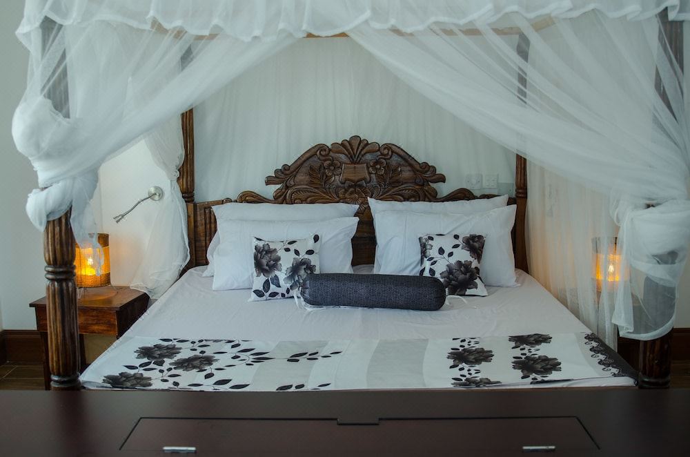 Queens Chateau Boutique Villa - Diani Beach