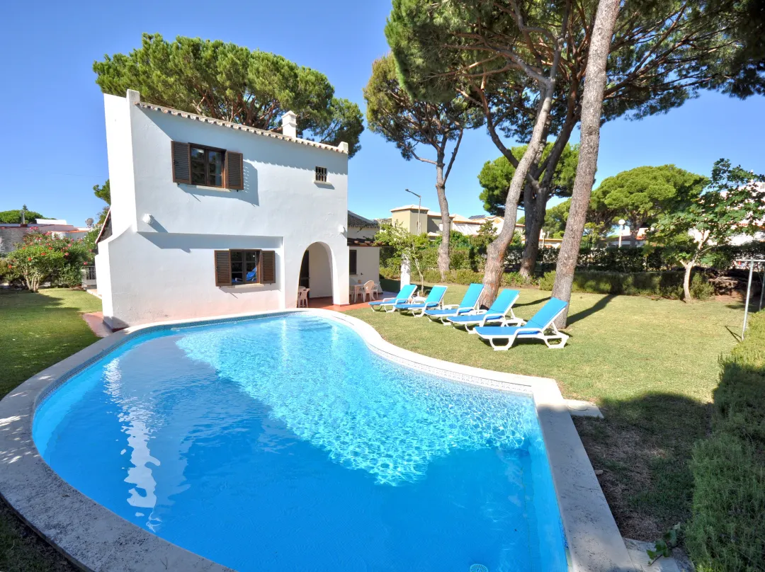 Perfect Retreat Overlooking Pinhal Golf Course, Private Pool, Off-street Parking - Vilamoura