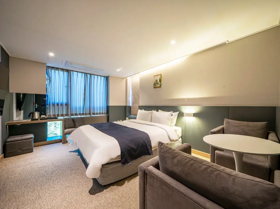 R&b Business Hotel - Yeosu-si