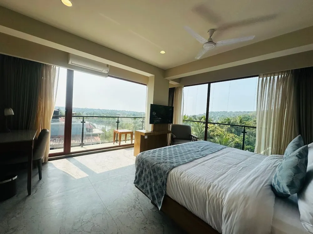 Titanic Boutique Hotel - Anjuna