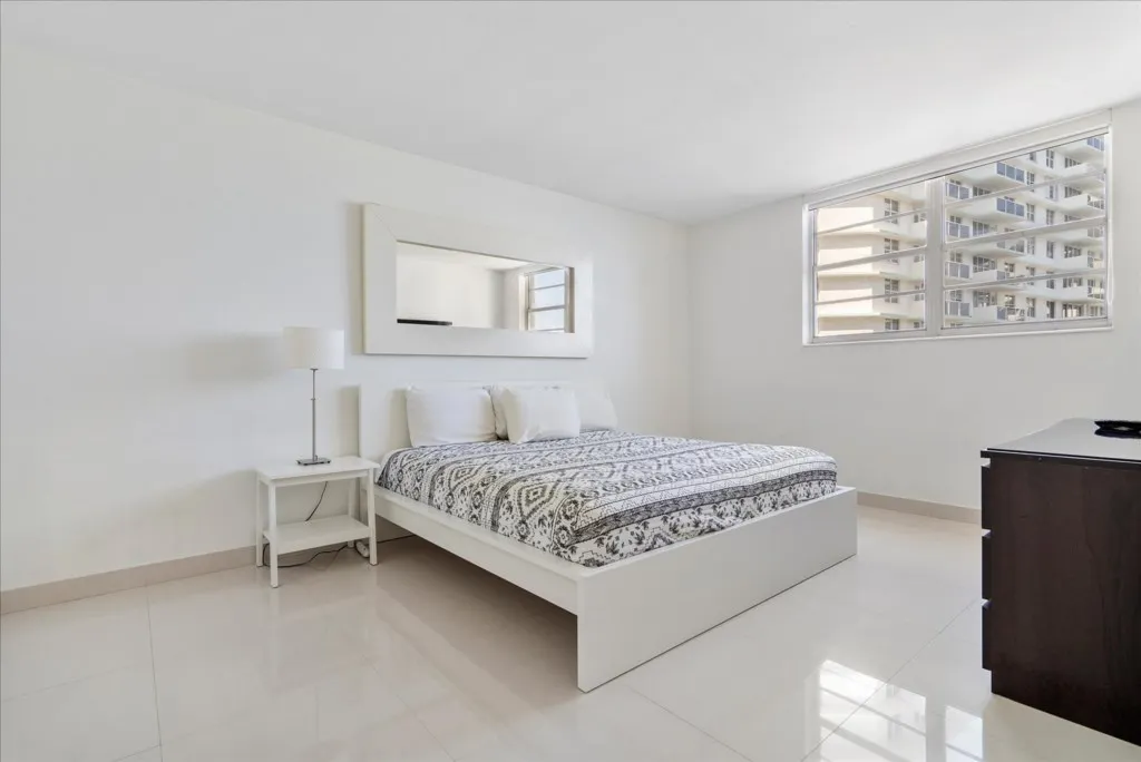 Ocean View And Resort Style Amenities - Stunning Coastal Haven - Hollywood, FL