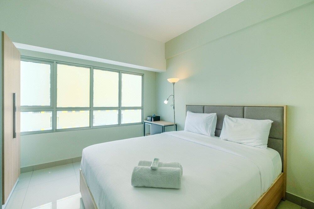 Functional And Minimalist Studio Apartment At Springlake Summarecon - Bekasi