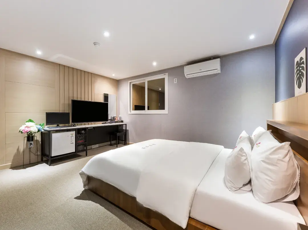 Namwon Hugh Drive-in Self Check-in Hotel - Namwon-si