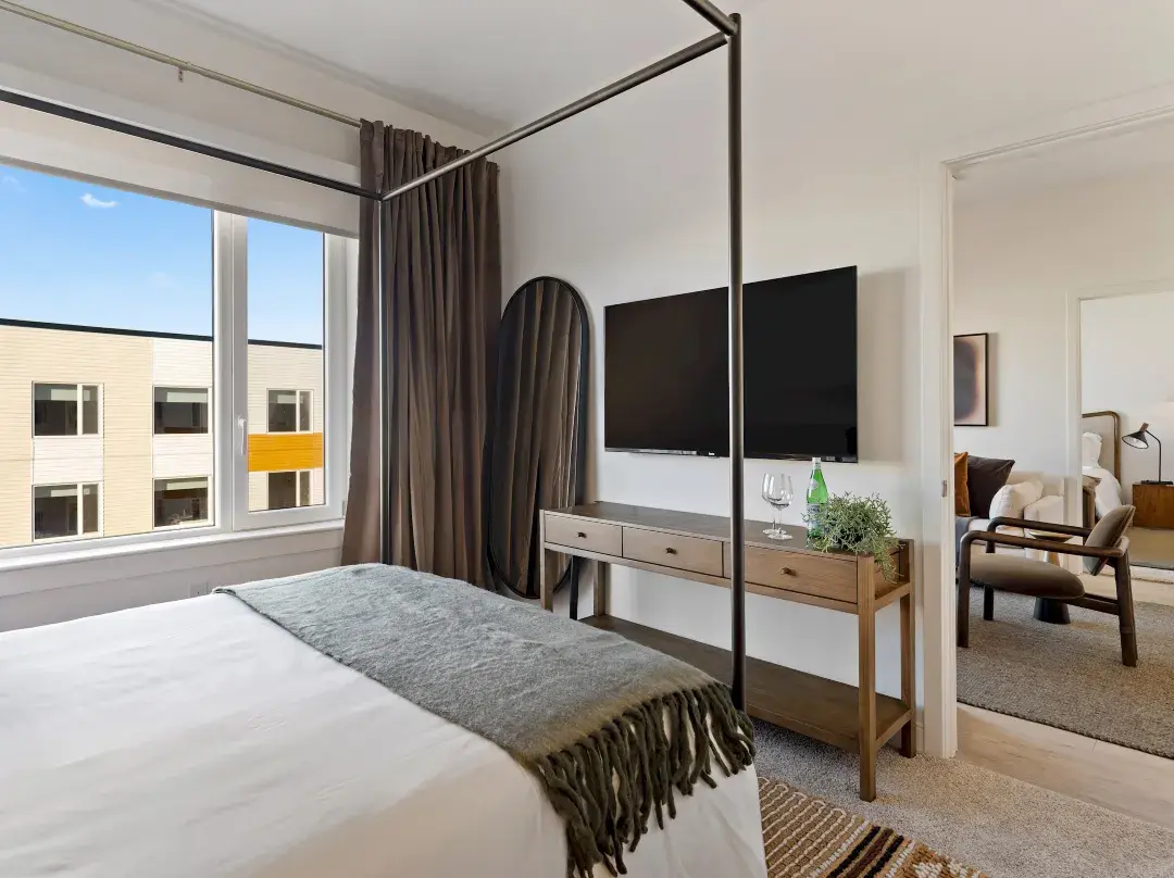 Curated Designer Retreat • Pool • Gym • Dining - Boston, MA