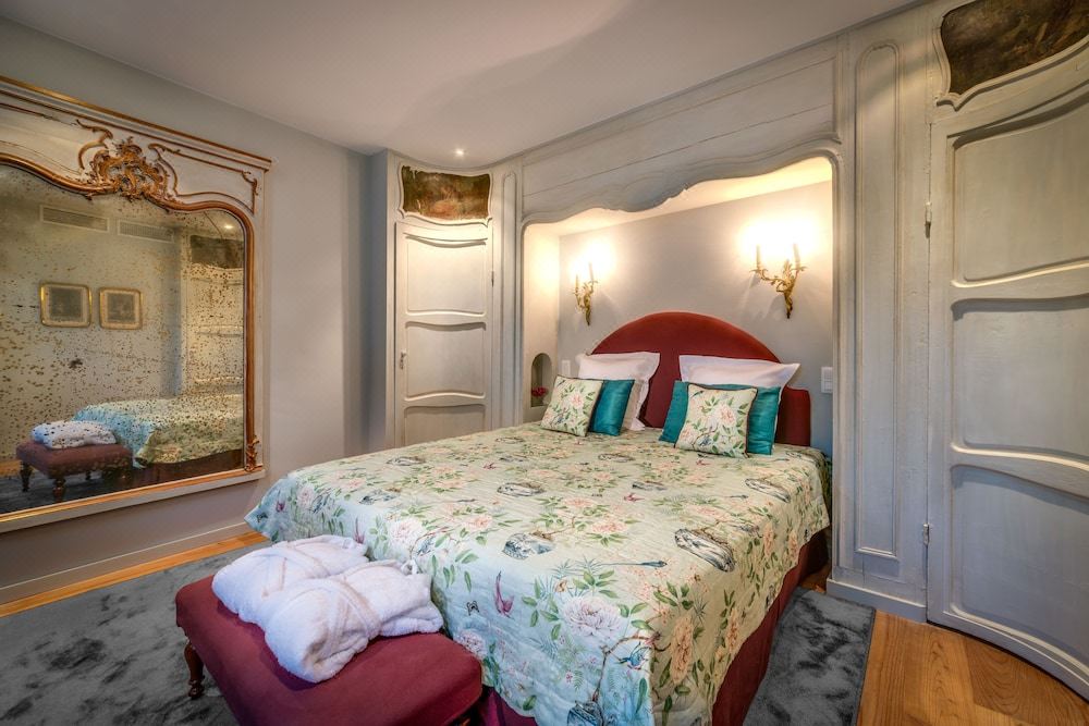 Canalside House - Luxury Guesthouse - Bruges