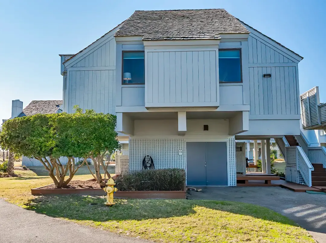Ocean Views And Upper Balcony Delight - Stunning Coastal Retreat - Oak Island, NC