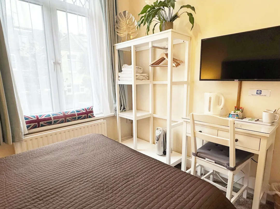 Esk Vale Guest House - Portsmouth