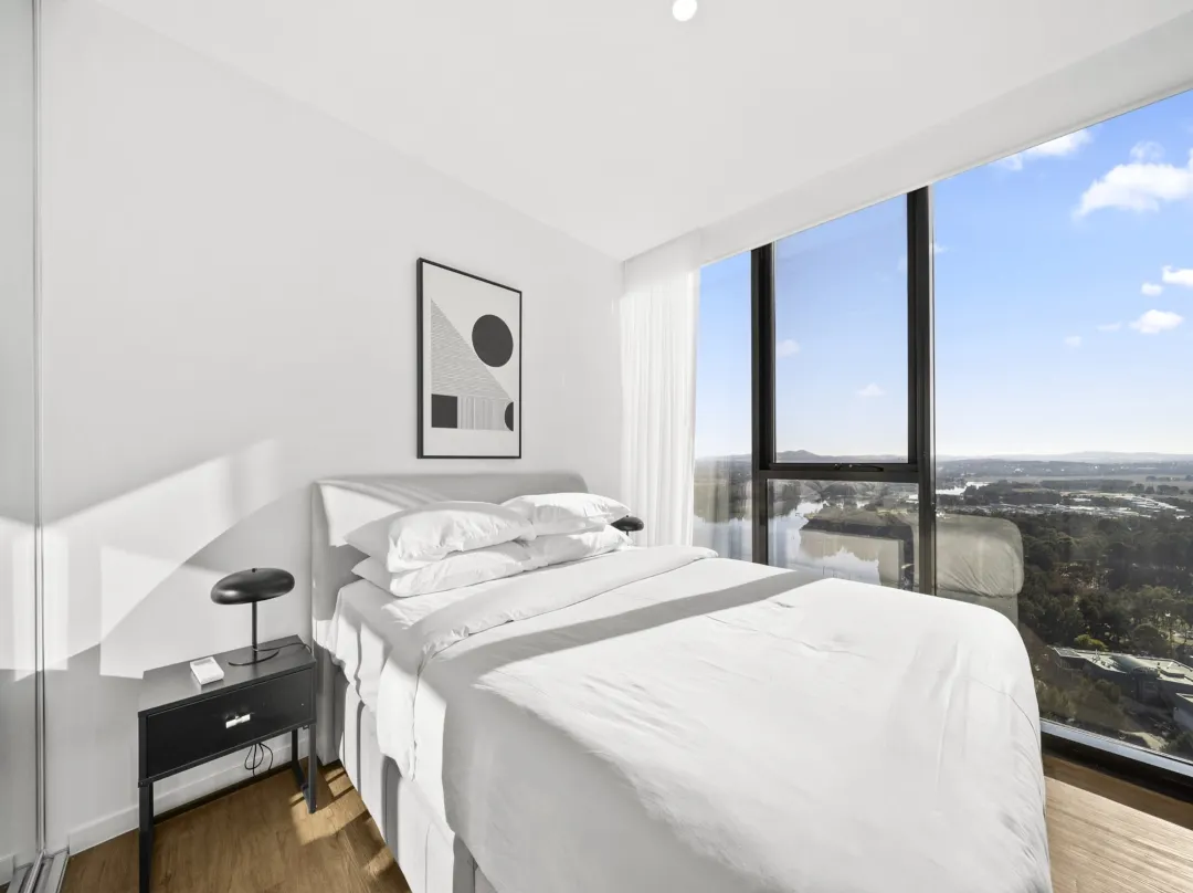 Refined 2-bed With Luxurious Building Amenities - Canberra
