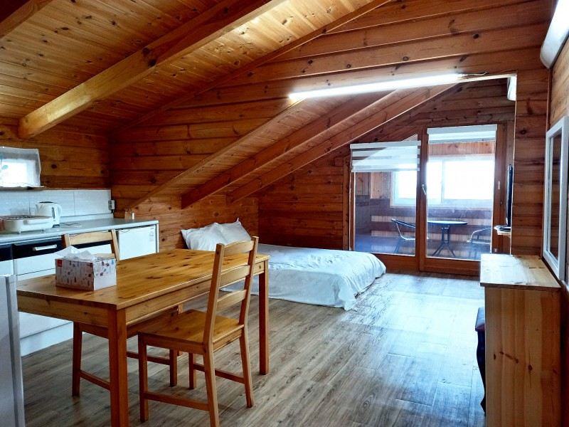 Breakfast At Tiffany's Pension - Jeju-si