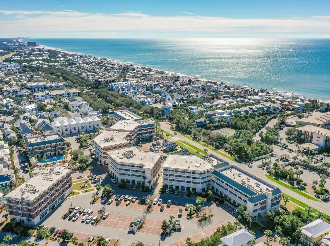 Spacious Balcony And Community Pool Access - Gorgeous Coastal Escape - Rosemary Beach, FL