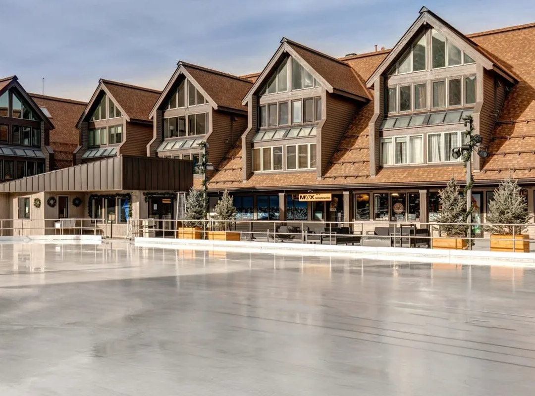 Spectacular Mountain Views And Cozy Patio - Stunning Ski-in Escape - Park City, UT