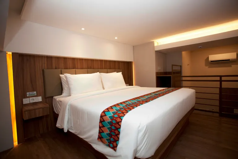 W Three Style Hotel Makassar - Makassar