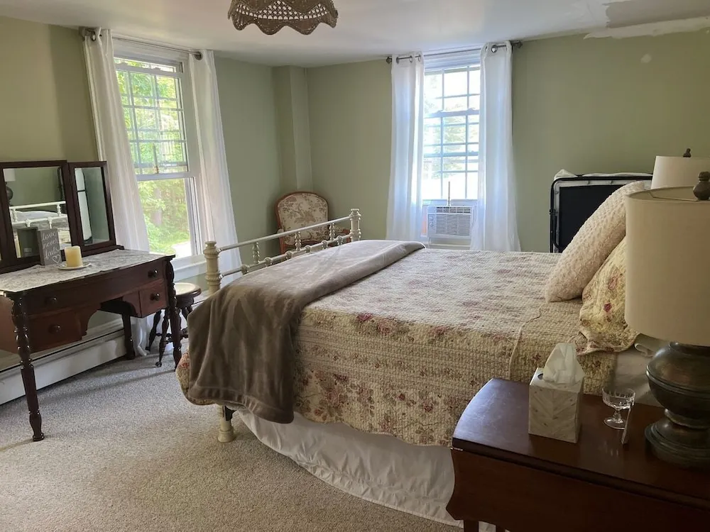 Inn On Great Sacandaga Lake - Adirondack Mountains