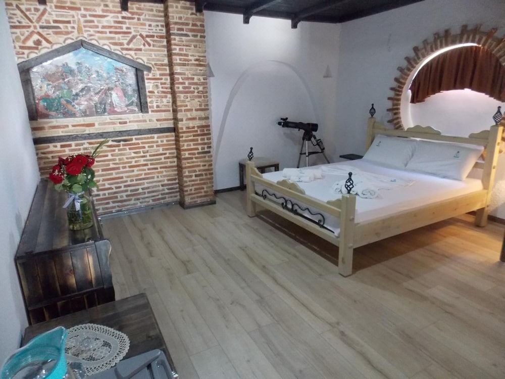 Sunset Suites - Saranda