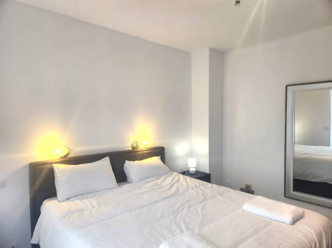 Le Cocoon De Mouscron - Charleroi