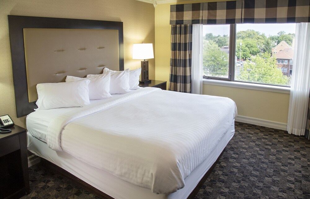 The Boulevard Inn & Bistro - Benton Harbor, MI