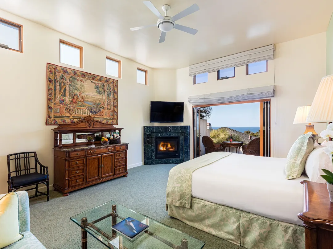 Tally Ho Inn - Carmel-by-the-Sea, CA