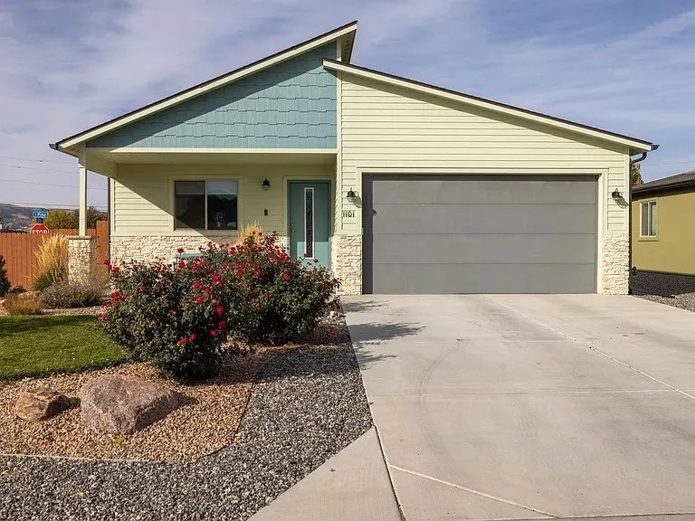 Charming Sanctuary With Fenced Backyard - Inviting Cozy Escape - Grand Junction, CO