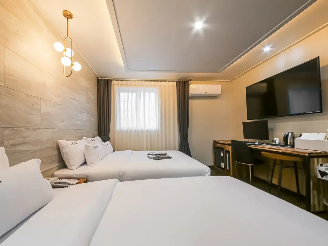 Born Hotel - Suncheon-si