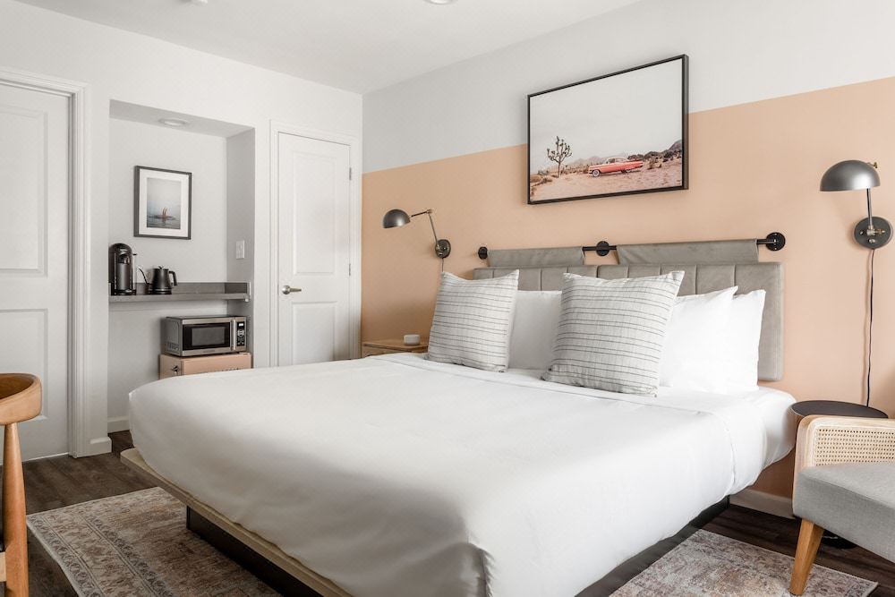 Kasa Palo Alto - Menlo Park, CA