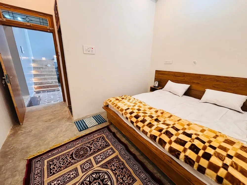 Hotel Sangam Village - Prayagraj