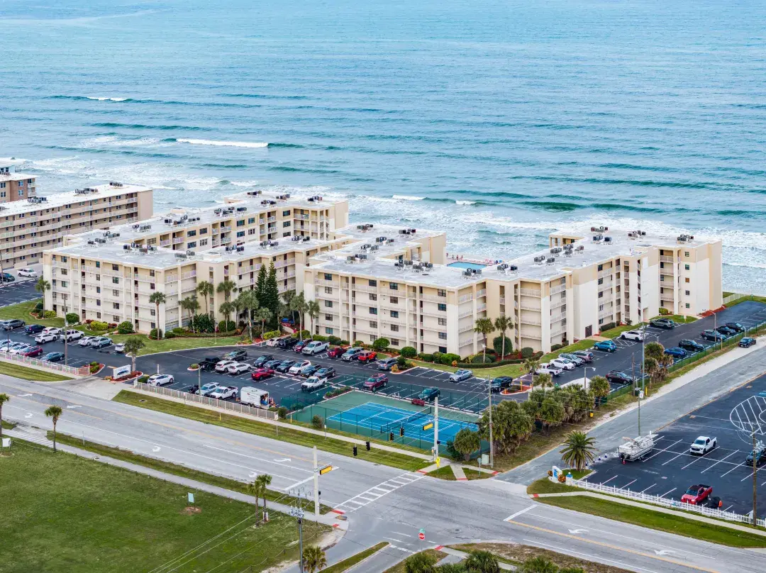 Stunning Ocean Views And Recreational Facilities - Enchanting Coastal Oasis - New Smyrna Beach, FL