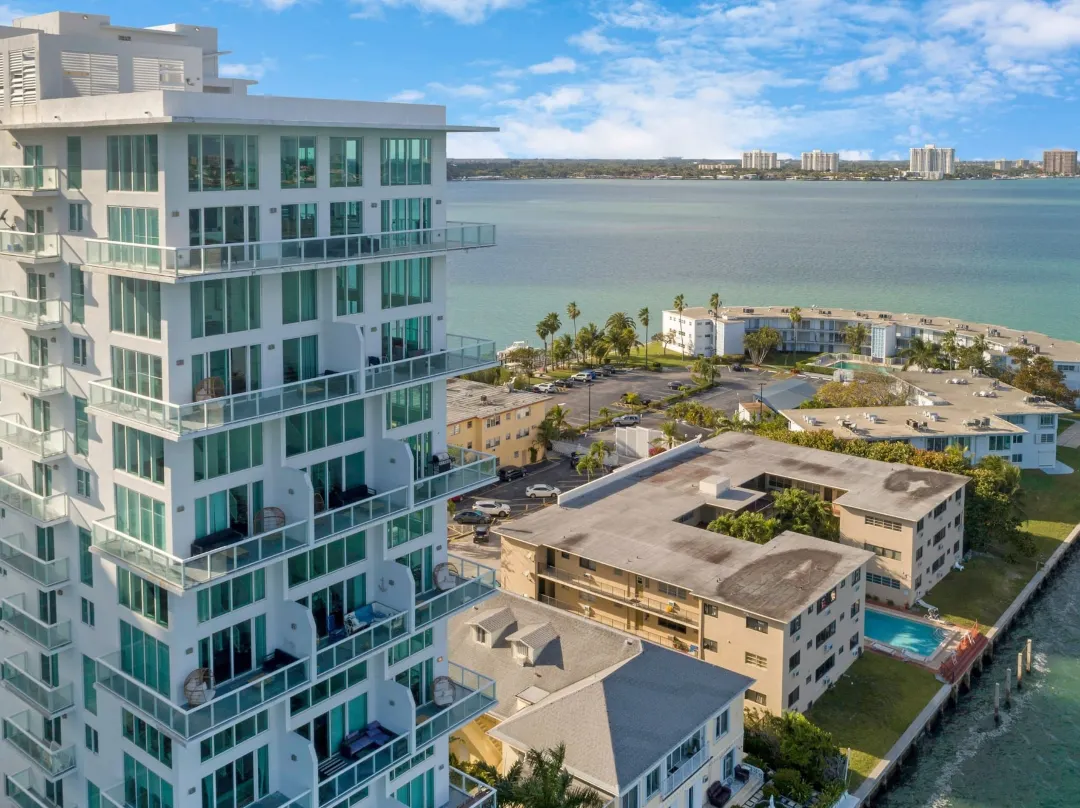 Roami At Adagio - North Miami Beach, FL
