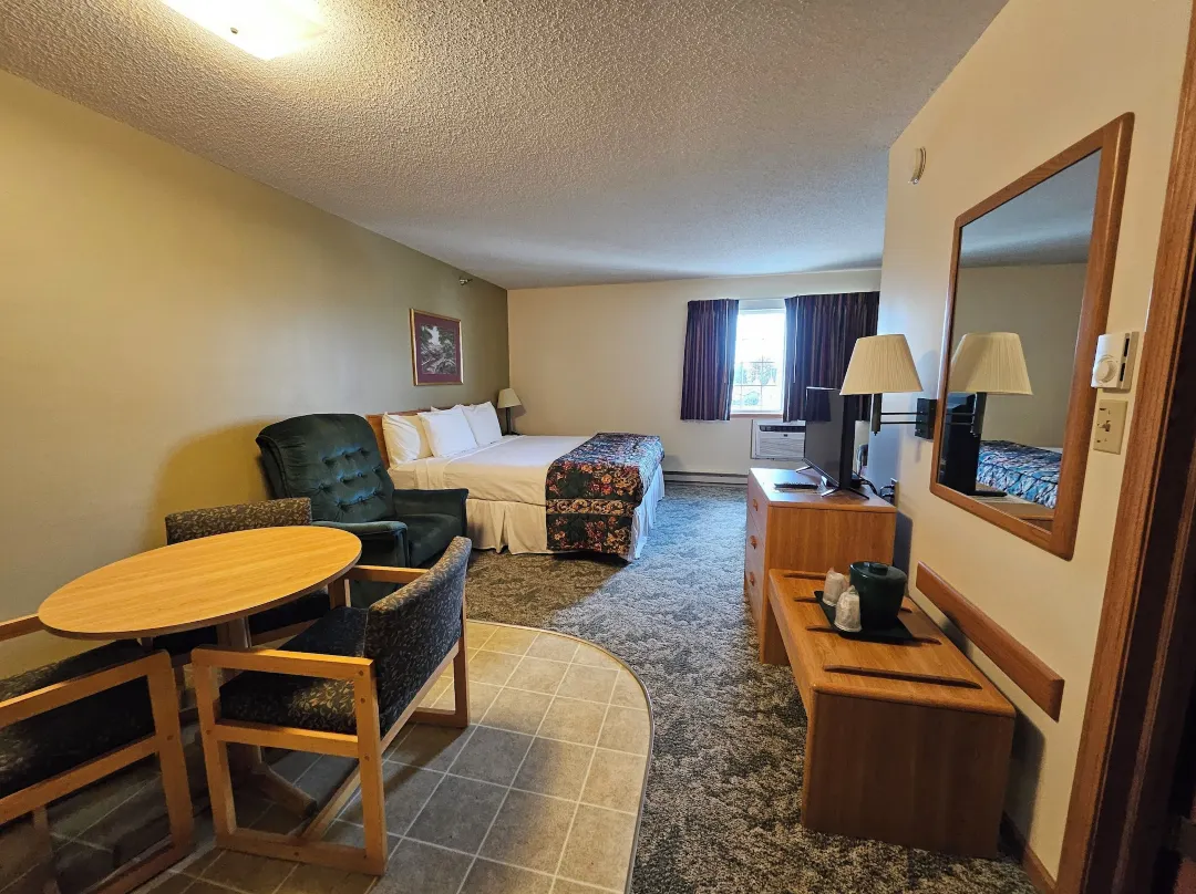 Lincoln Host Motor Inn - Escanaba, MI