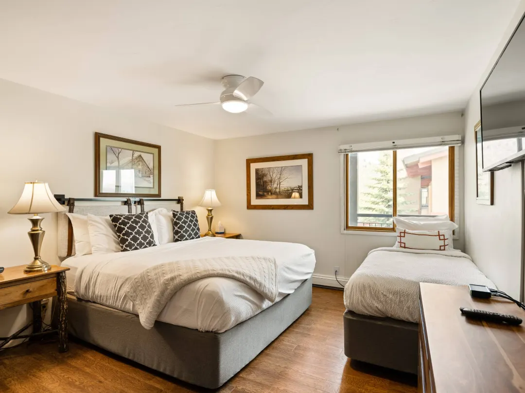 Ski Slope Views And Cozy Patio - Charming Mountain Escape - Snowmass, CO