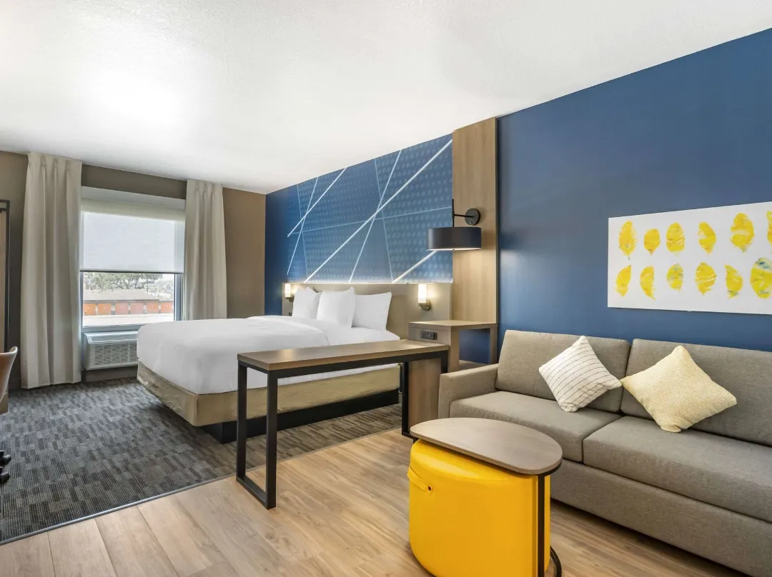 Comfort Inn & Suites New Port Richey Downtown District - New Port Richey, FL