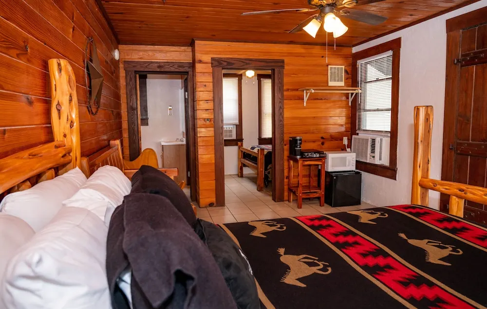 The Vaquero Motel - Bandera, TX
