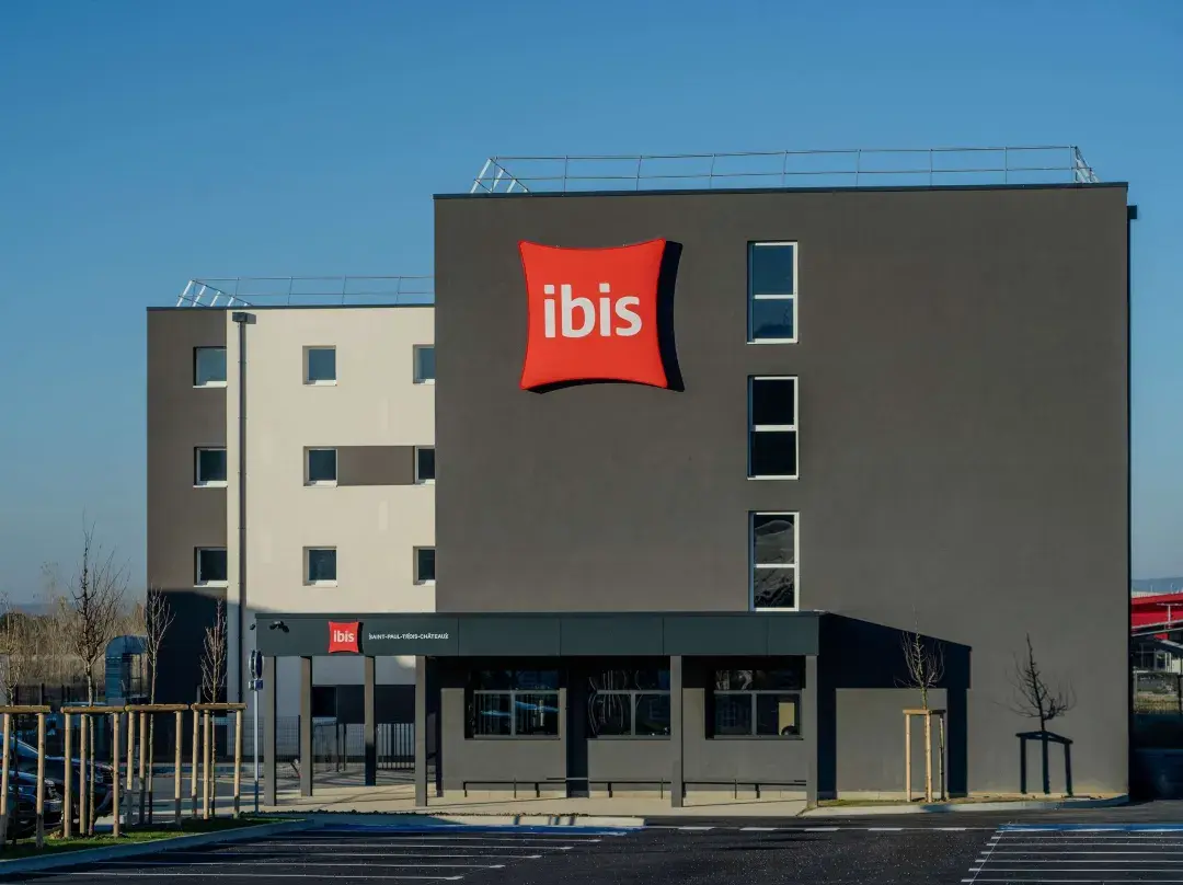 Ibis Saint Paul Trois Chateaux - Saint-Paul-Trois-Châteaux