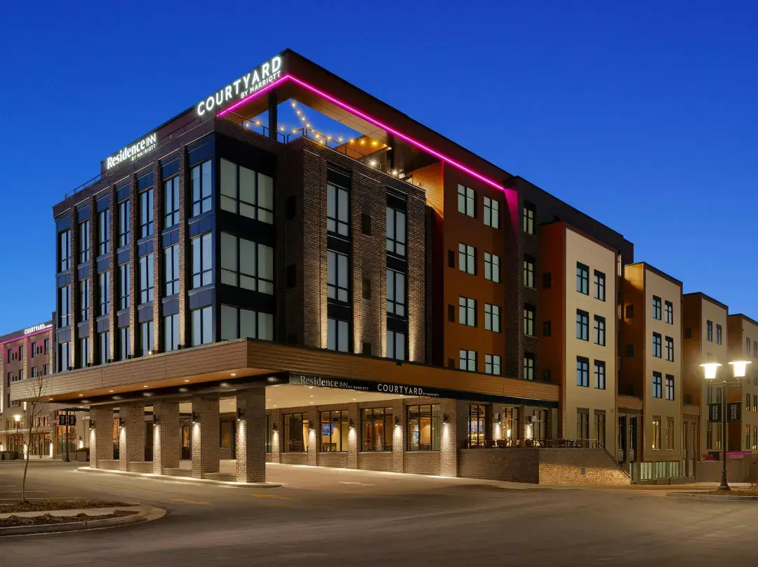 Courtyard Milwaukee Brookfield At Poplar Creek - Brookfield, WI