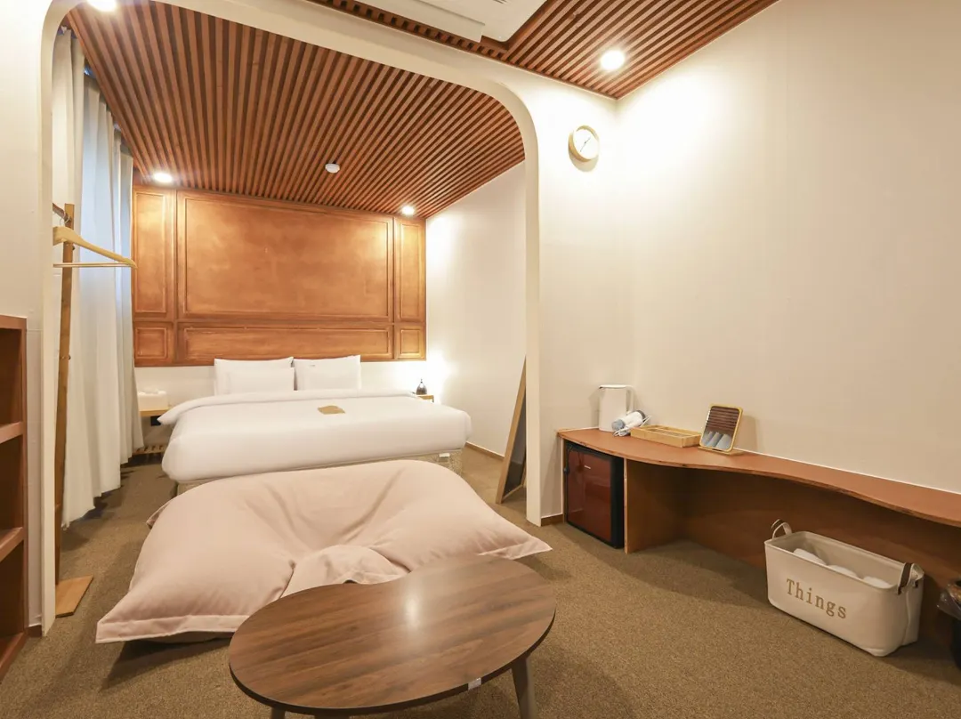 Jinju Hikari Hotel - Jinju
