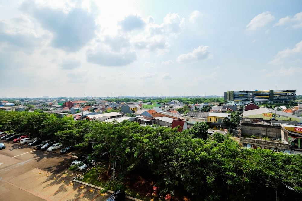 Cozy Studio Apartment At Springlake Summarecon Bekasi - Bekasi