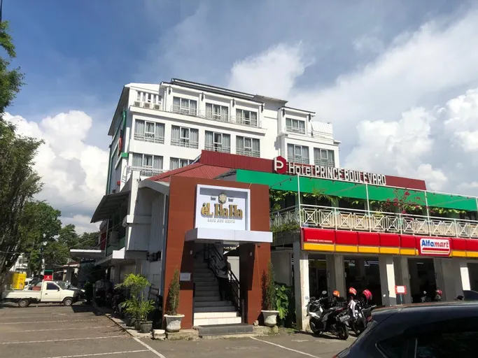 Hotel Prince Boulevard - Manado