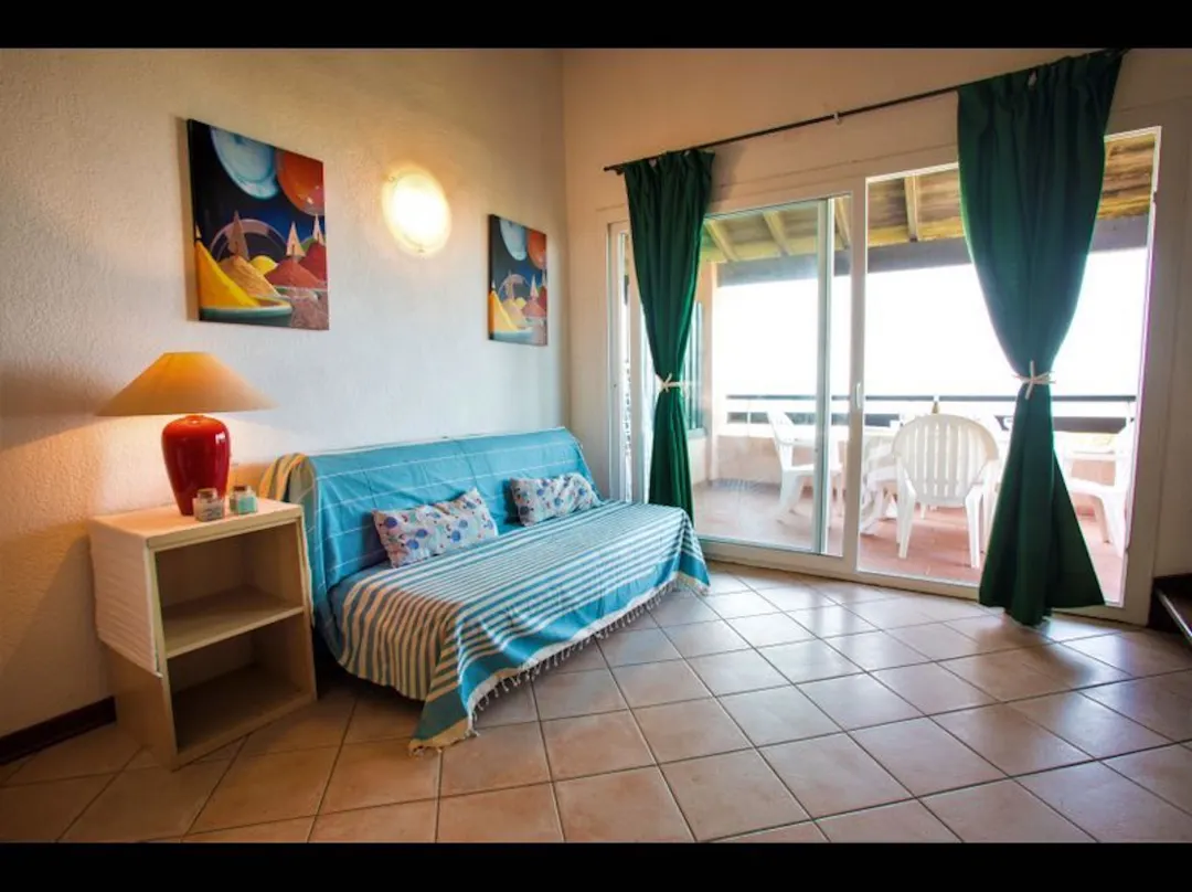 Logement Pieds Dans L'eau - 8 Personnes - 2 Salles De Bain - Ghisonaccia - Ghisonaccia