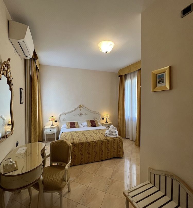 Angeles Inn - Venice