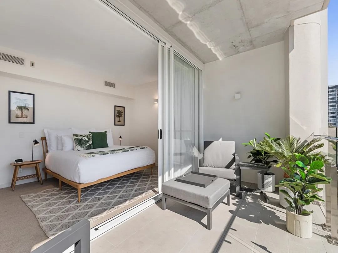 Luxury 5-floor Unit With Ocean Views Near Beach - Caloundra