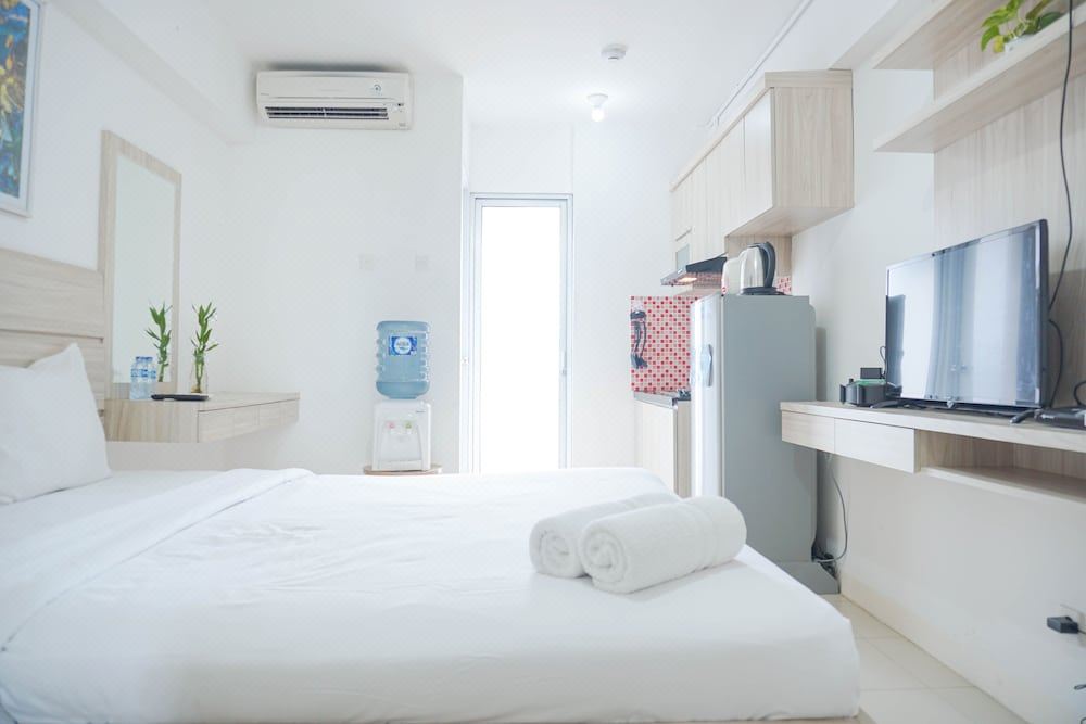 Cozy Stay And Homey Studio Apartment At Bassura City Apartment - 雅加達