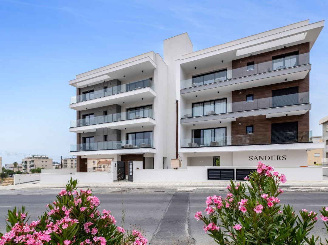 Sanders Elgio - Cute 2-bdr Apt W Balcony - 리마솔