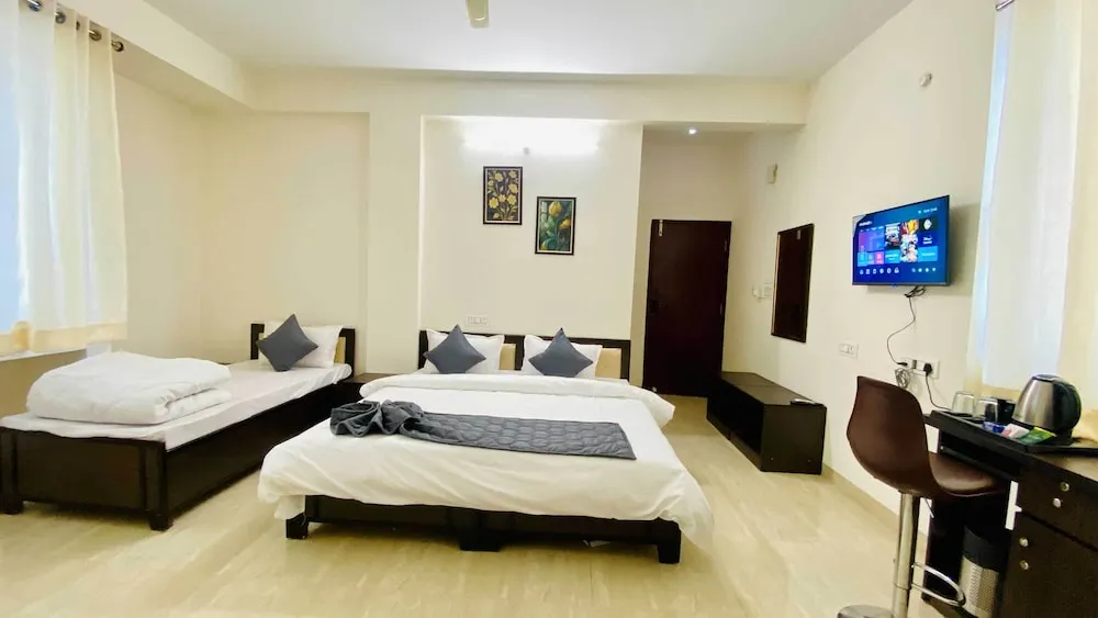 Hotel Regency - Indore