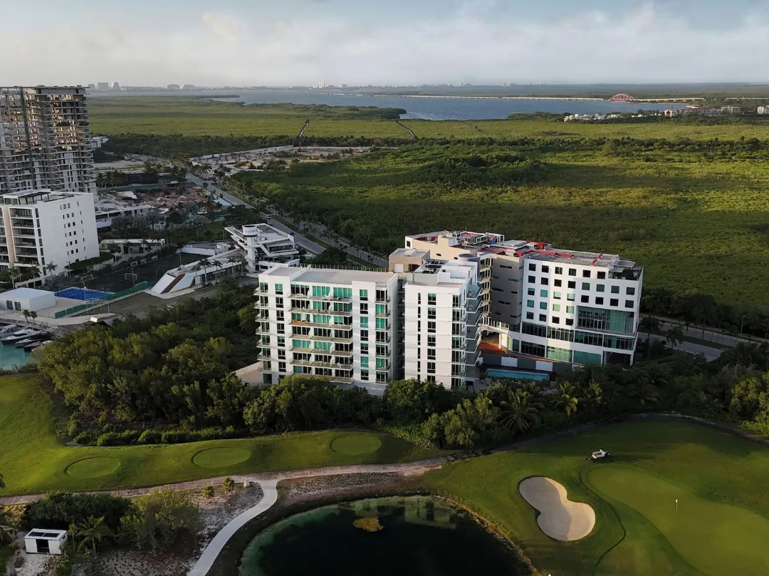 Ehden Vacation Suites - Cancún