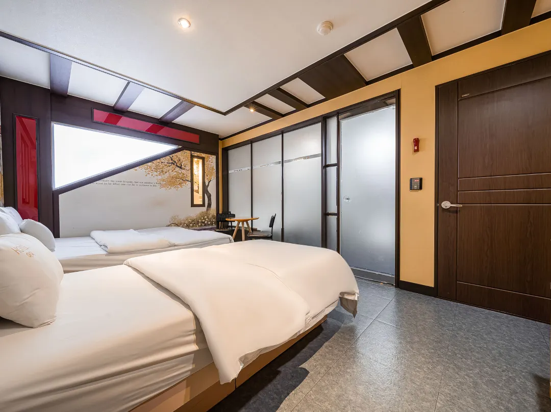 Chuncheon Aye Hotel - 춘천시