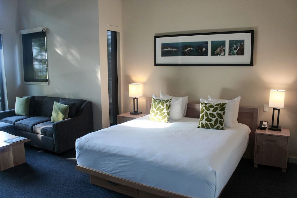 Black Rock Oceanfront Resort - Ucluelet