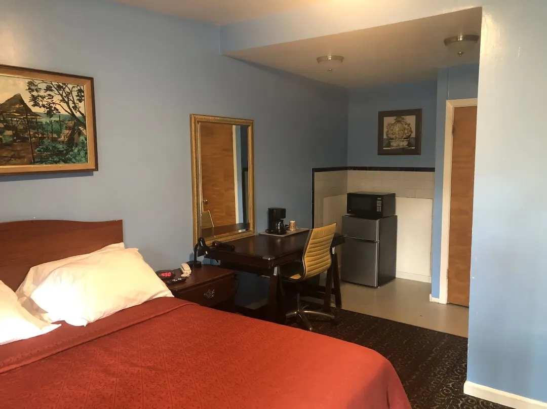 Bay Inn Hotel - Hampton, VA
