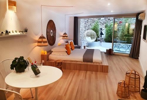 Suite 6 - Nîmes