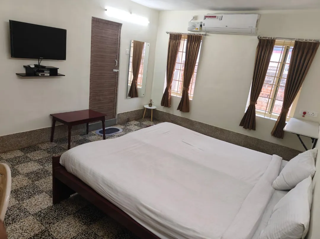 Cm Residency - Salem